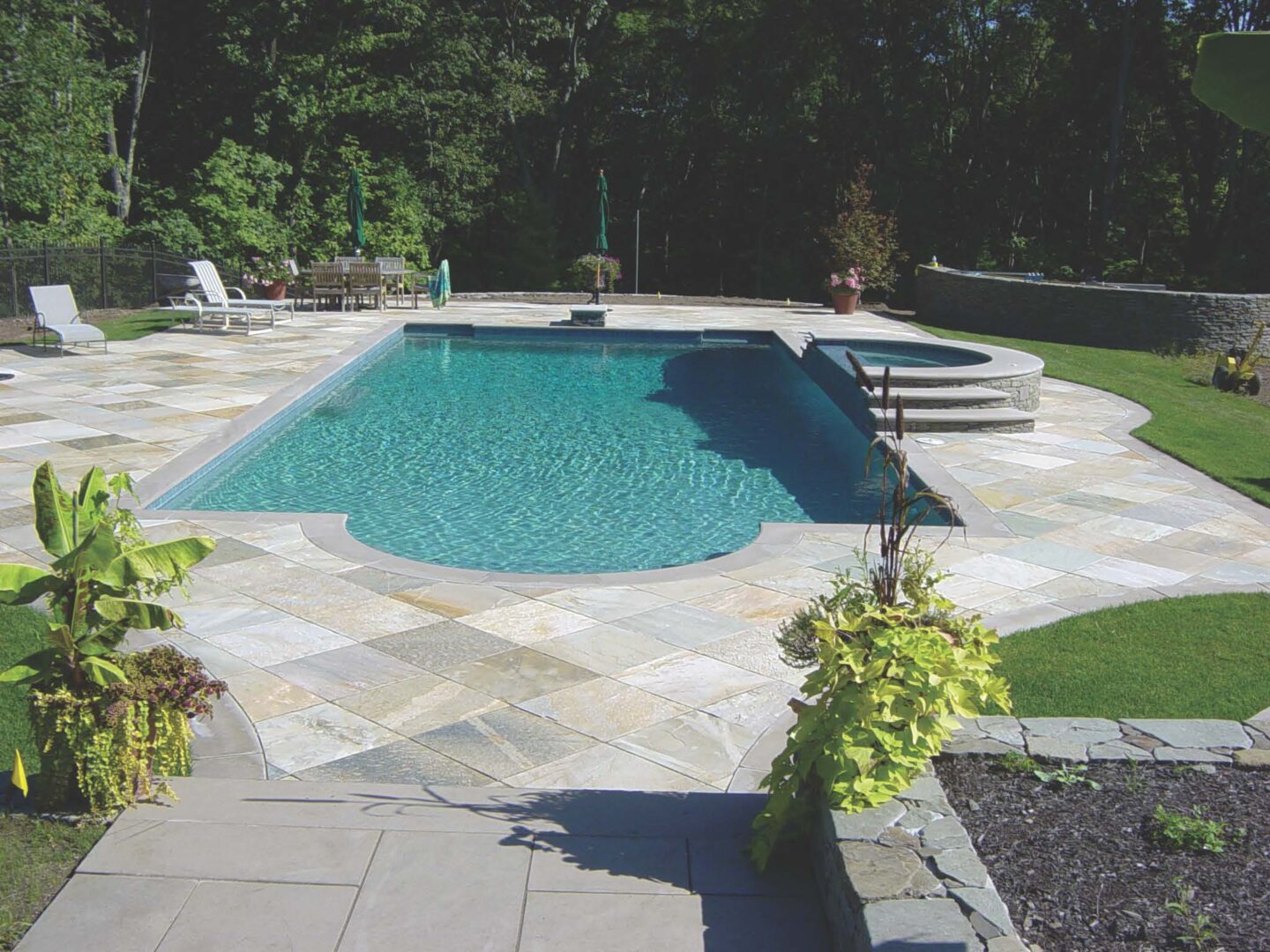 Patios & Pools - Instone